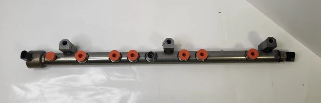 MERCEDES DELPHI INJECTION Fuel Rail om936 Atego Actros 7210-0364 £250. ...