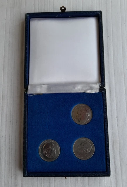 DDR MEDAILLEN EHRENGESCHENK MfS Staatssicherheit im Etui EUR 22,00 ...