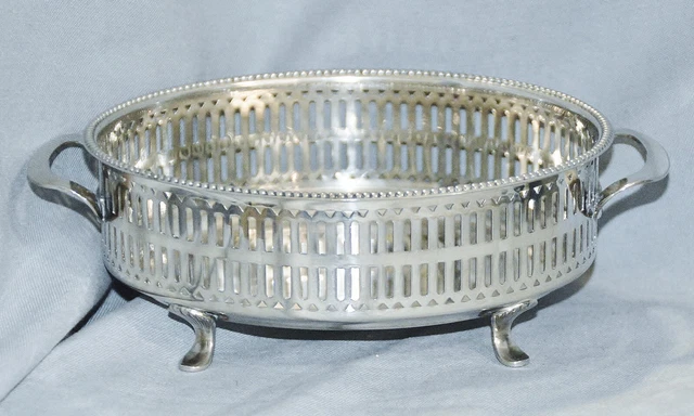BREAKTHROUGH SHELL BASKET Silver Plated, Little Feet, Keltum, 17,8 CM £ ...