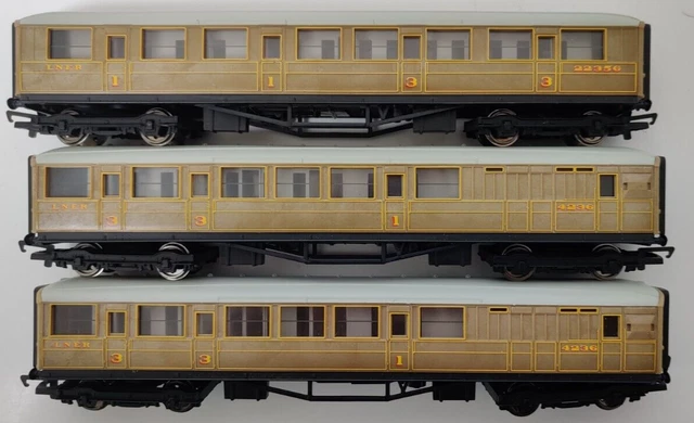 HORNBY SET OF 3 LNER Teak Coaches No.22356 & No.4236 Made in China OO ...