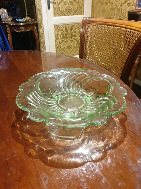 ANCIENNE COUPE A Fruit Centre De Table En Verre Vert Style Art Deco EUR ...