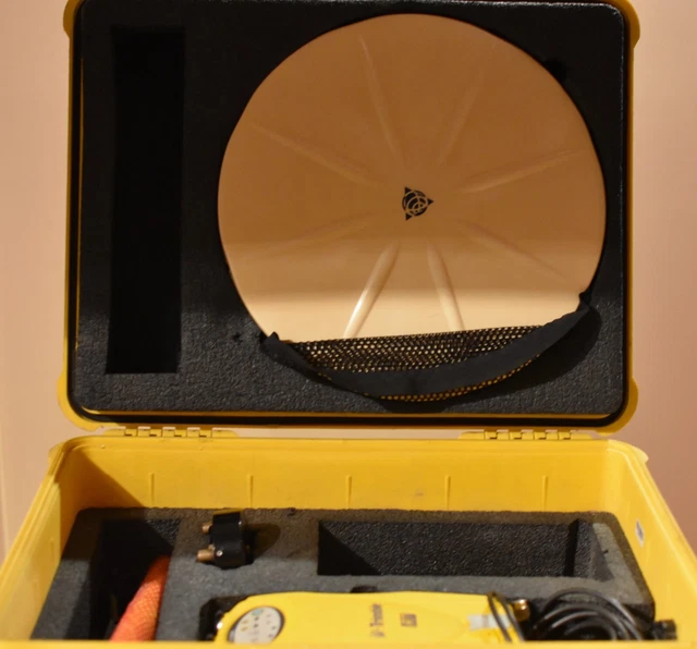 TRIMBLE GPS RECEIVER Model R7 with Zephyr Antenna plus accessories and ...