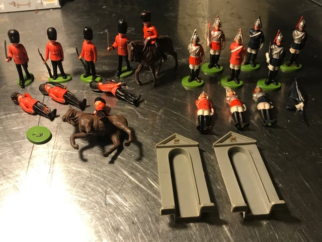 COLLECTION OF BRITAIN’S herald ceremonial toy soldiers foot guards and ...