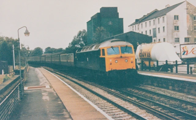 RAILWAY PHOTO CLASS 47 47117 passing Shelford 15/10/83 for Cambridge £0 ...