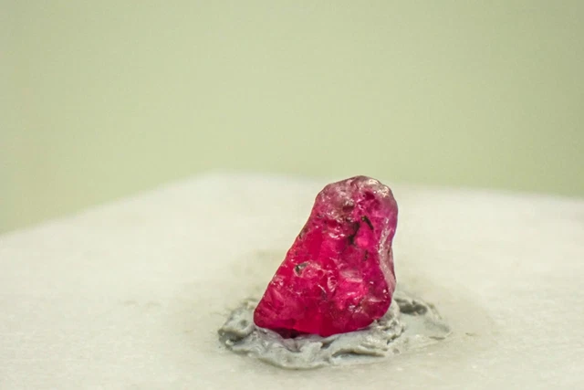 2.5 CARAT BARINGO Ruby Facet Rough From Baringo Kenya. (BR015) $390.70 ...