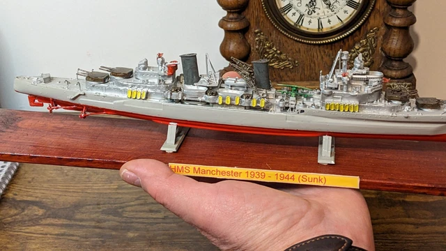 HMS BELFAST ROYAL Navy Light Cruiser 1939 - 1944 Plastic Model £26.00 ...