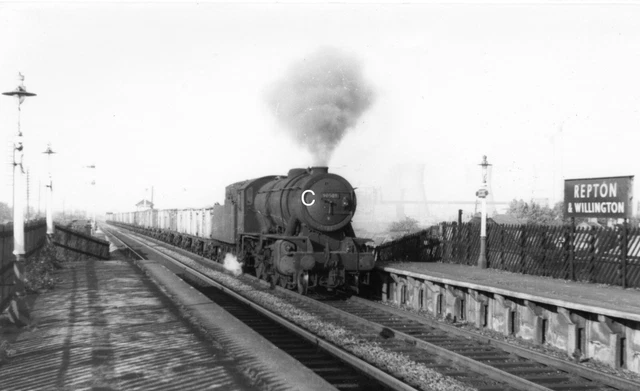BRITISH RAILWAY B.R Photograph - Steam Loco 90509 At Repton ...