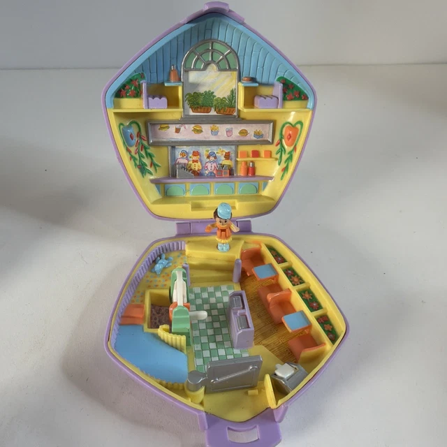 VINTAGE POLLY POCKET Compact Patty’s Burger Bar Restaurant 1992 With ...
