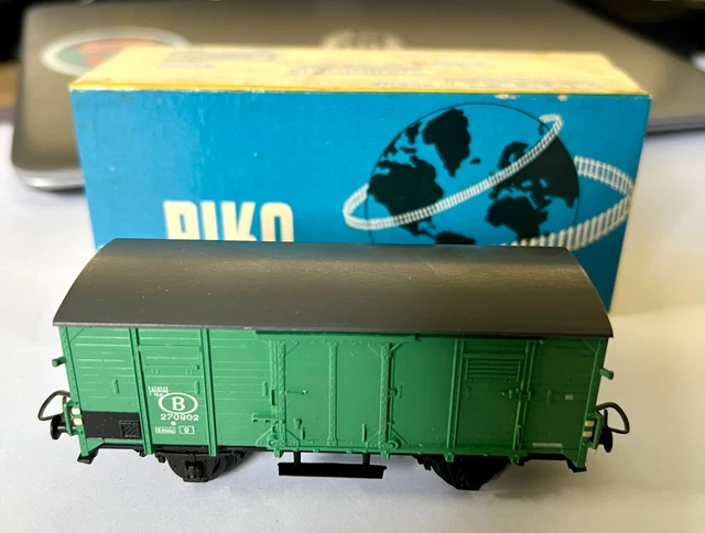 PIKO ME 123-02 DB gedeckter Güterwagen Flachdach, Epoche III - 60er ...