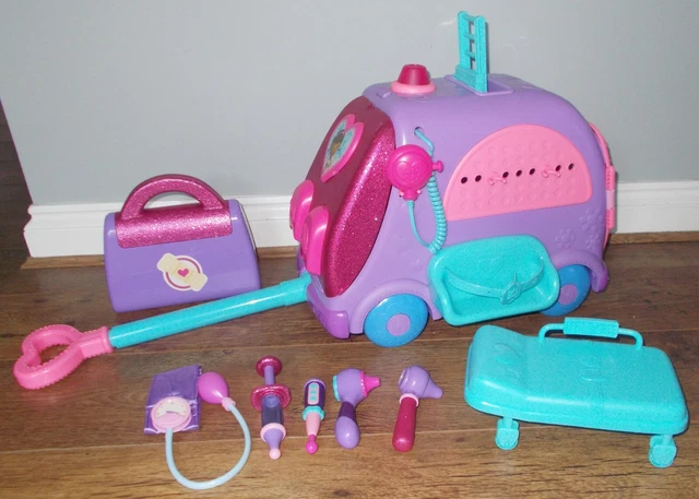 TALKING DOC MCSTUFFINS Get Better Centre Ambulance Pull Along Mobile ...