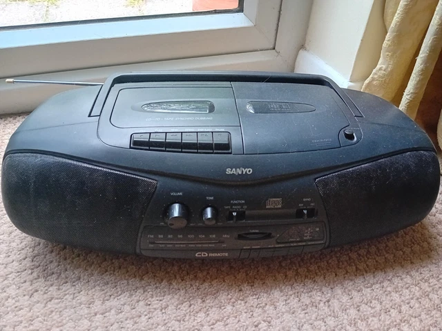 VINTAGE SANYO CD cassette Player boombox MCD-Z12X With Power Lead £29. ...