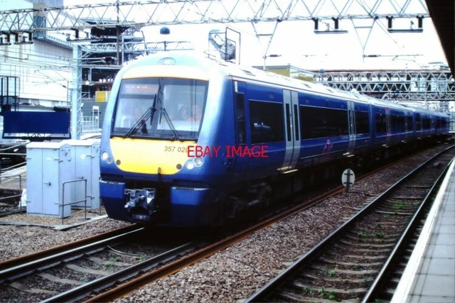 PHOTO CLASS 357 4-Car Emu No 357 224 Zooms Through Stratford 03/10 £2. ...