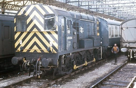 ORIGINAL COLOUR SLIDE of 08694 BR class 08 diesel shunter loco £1.45 ...