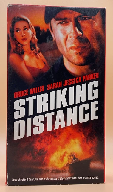 STRIKING DISTANCE VHS 1994 Bruce Willis Sarah Jessica Parker *Buy 2 Get ...