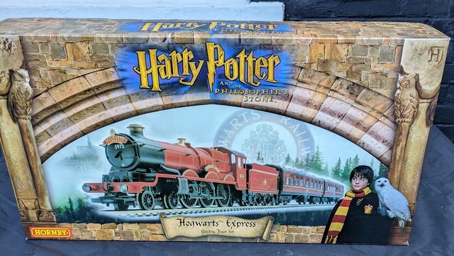 HORNBY HOGWARTS EXPRESS Harry Potter Train Set Philosophers Stone £143. ...