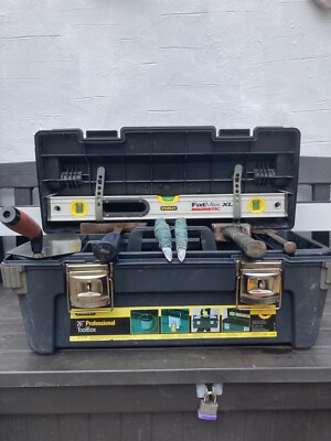 BRICKLAYERS TOOLBOX WITH 2ft level compartment (tools not included) £30 ...