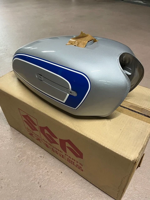 SUZUKI GT 125, réservoir neuf / NOS genuine fuel tank / NOS gas tank ...