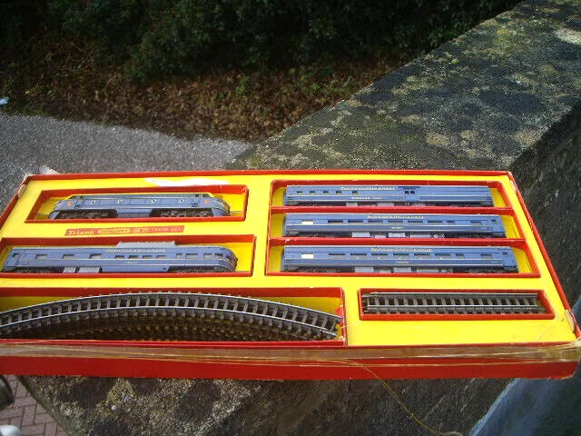 TRIANG HORNBY RS34 Transcontinental Set B-60 Diesel, Coaches, Track Bxd ...