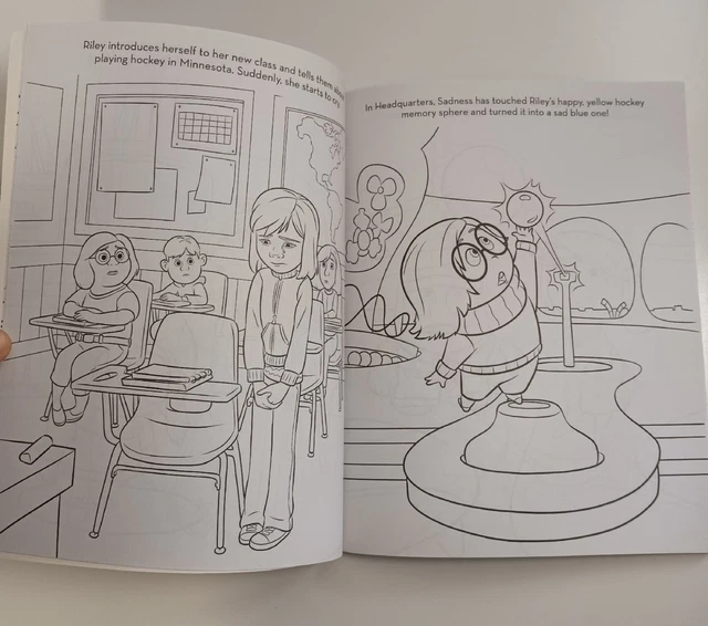 DISNEY PIXAR INSIDE Out Mind-Blowing Colouring Story Book 2015 £12.59 ...