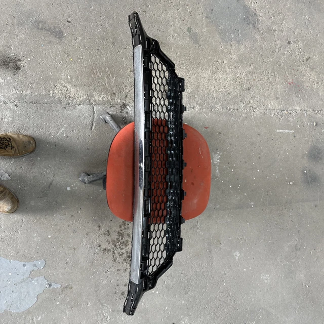 MERCEDES BENZ C-CLASS W205 Amg Front Bumper Lower Grill A2058856204 ...