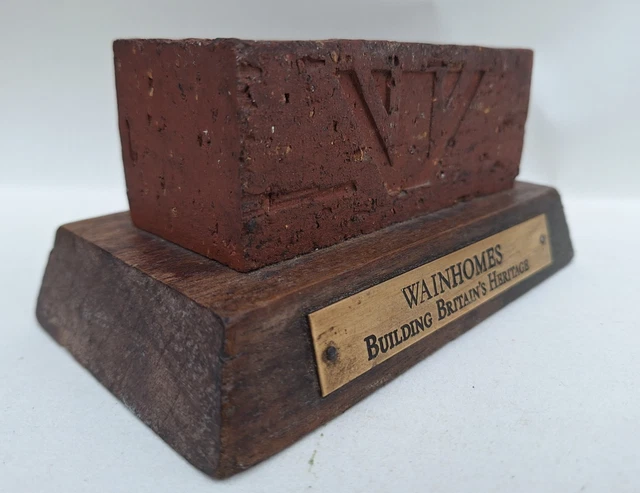MINIATURE HOUSE BRICK Sample Paperweight Wainhomes Building Britain's ...