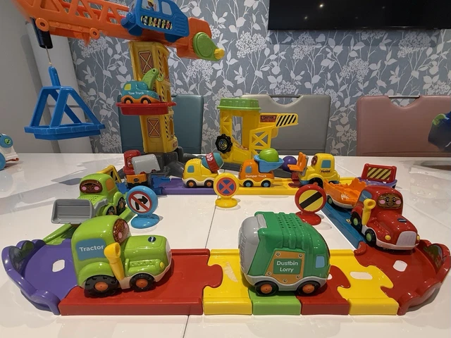 VTECH TOOT-TOOT DRIVERS Construction crane With Track and 9 Vehicles £ ...