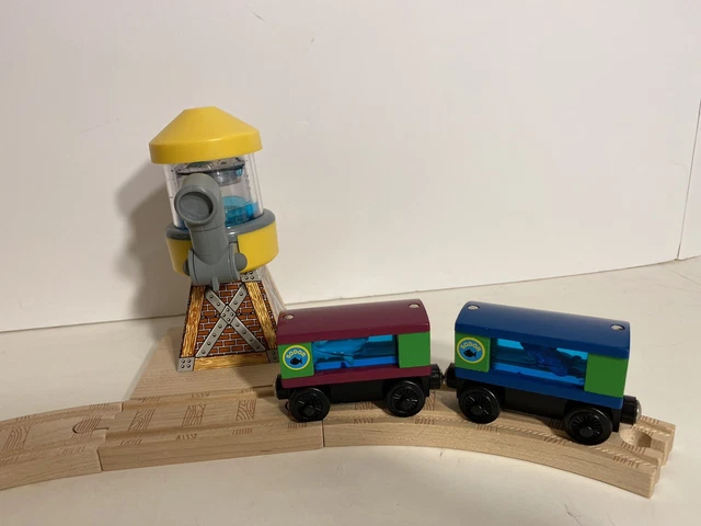THOMAS THE TANK Engine Water Tower And Aquarium Cars £20.58 - PicClick UK
