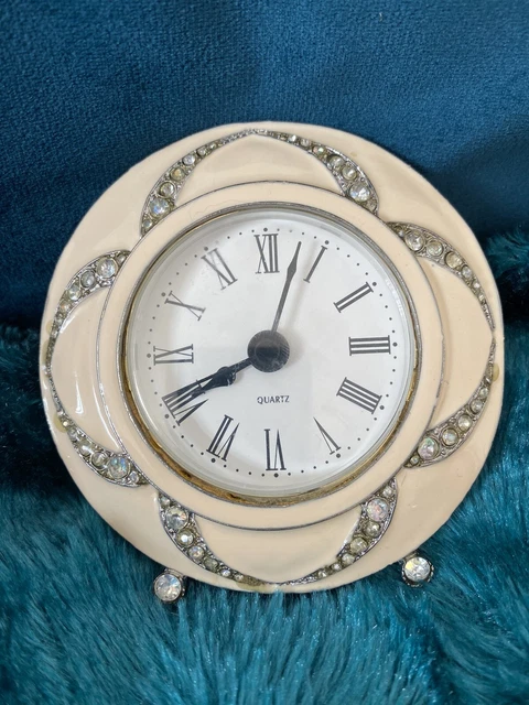 VINTAGE CLOCK QUARTZ Shontek DM 6002 TimePiece Pretty Silver Cream ...