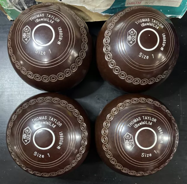 THOMAS TAYLOR LIGNOID Brown Lawn Bowls Size 1 Medium Weight Boxed £149. ...