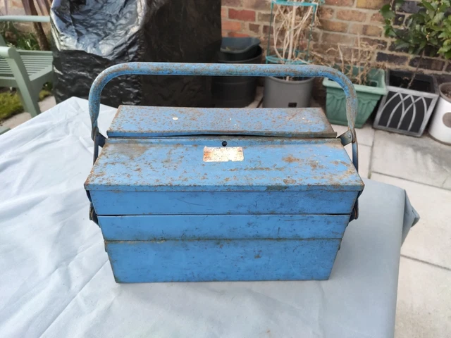 VINTAGE ENGLISH METAL Tool Box Cantilever Lockable TV Film Prop Old ...