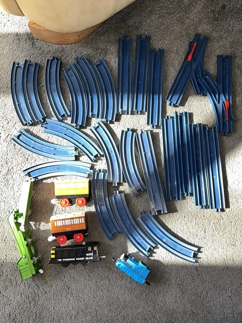 TOMY TRACKMASTER THOMAS The Tank Engine And Friends Train Set £11.12 ...