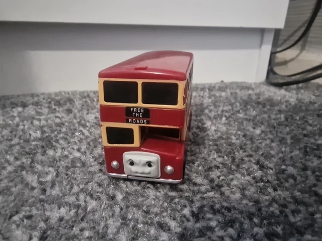 TOMY TRACKMASTER THOMAS The Tank Engine Battery Operated Bulgy Bus 1995 ...