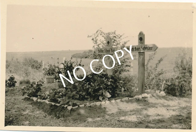 FOTO WK II Soldatengräber Adam Betz & Karl Schreiber J1.26 EUR 34,90 ...