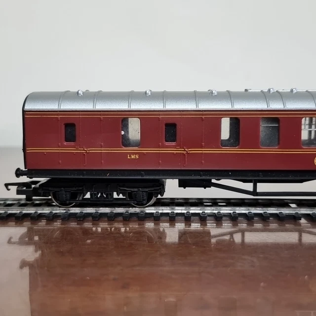 HORNBY R434 OO Gauge LMS Brake 3rd Corridor Coach 5644 Unboxed £11.99 ...