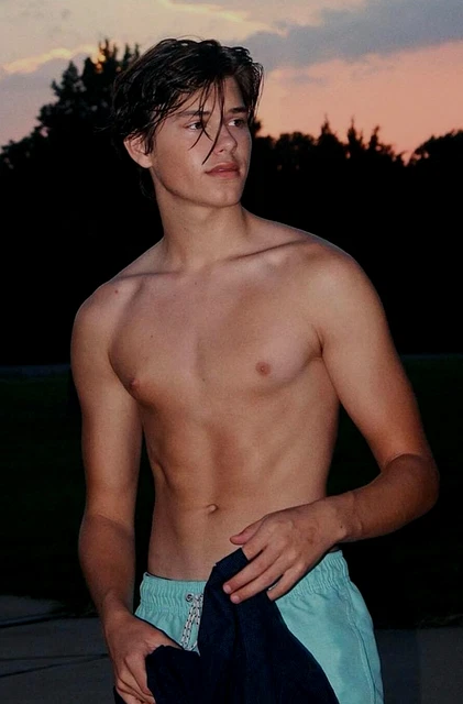 Handsome Shirtless Summer Beefcake Beautiful Male Hunk Jock Photo 4x6