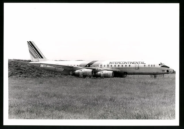 PHOTOGRAPHY AIRPLANE DOUGLAS DC-8, Passenger Plane of the ...