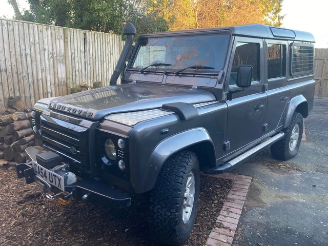 Land Rover Defender Td5 110 Xs County Station Wagon 2005 £15 000 00