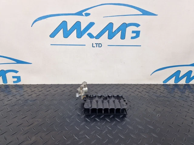 06-17 MERCEDES BENZ Sprinter W906 Battery Relay Fuse Box A0015456403 £ ...