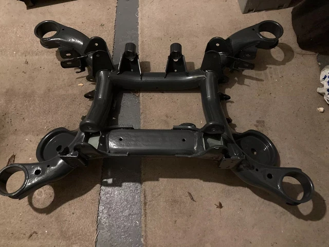 LAND ROVER RANGE Rover Vogue L322 Rear Subframe. £795.00 - PicClick UK