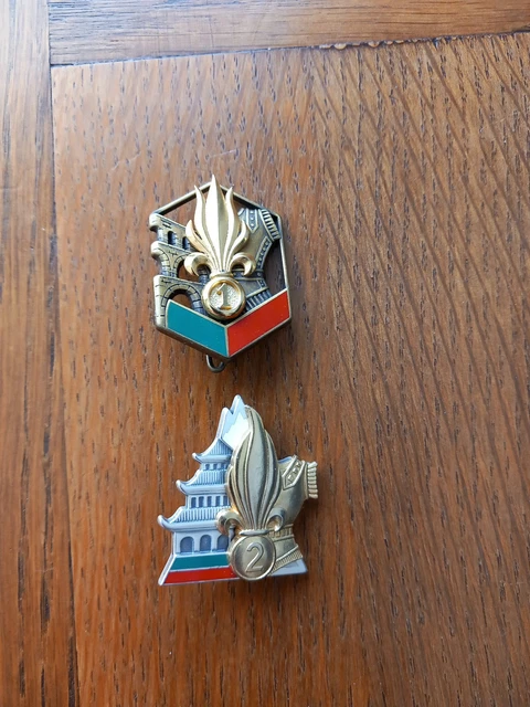 LOT DE 2 Insignes militaires de collection de la Légion Etrangère EUR 5 ...