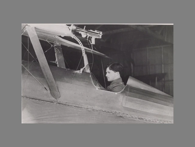 WK1 FOTO JAGDFLIEGER Albert Ball im Cockpit Royal Aircraft Factory SE5 ...