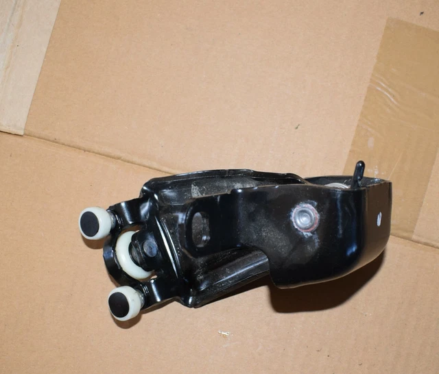 ORIGINAL MERCEDES V class Vito W447 sliding door roller guide right ...