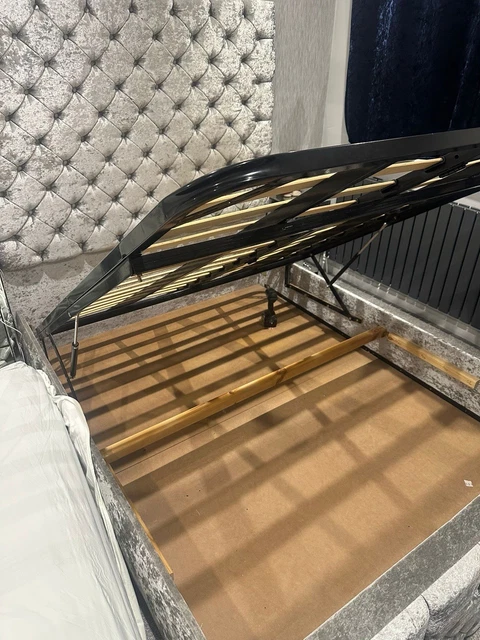OTTOMAN STORAGE BED Gas Lift Crushed Velvet Silver King £208.70 ...