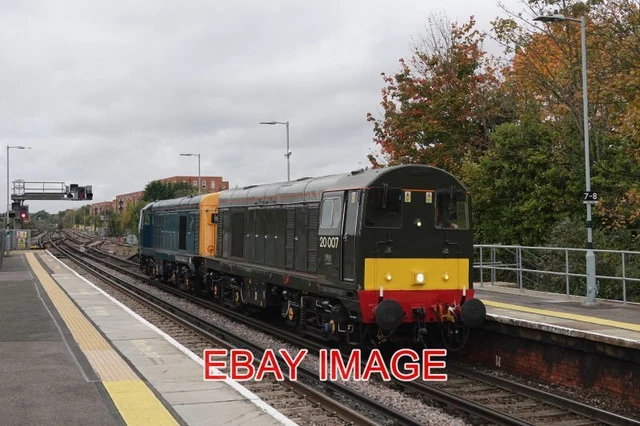 PHOTO CLASS 20 Loco No 20007 With 20205 Passes Basingstoke Working 0V20 ...