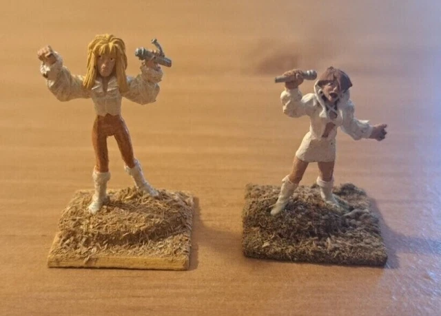 D&D-1975-89 VINTAGE LEAD Figures - Singer NPCS 1970s (SEMI-PAINTED ...