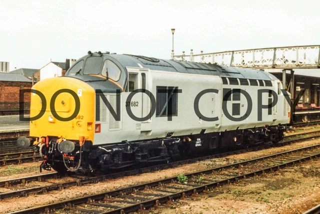 UK DIESEL TRAIN Railway Photograph Of Class 37 37682. Loco. Rm37-1639 £ ...