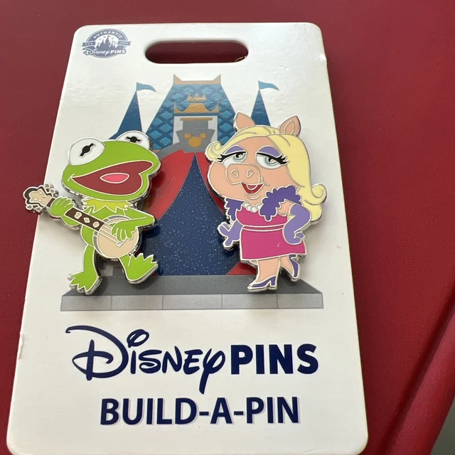 2025 DISNEY PARKS Muppets Kermit The Frog & Miss Piggy Build A Pin 2 ...