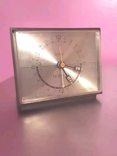 VINTAGE MCM WESTCLOX Electric 24 Hour Switch Timer Day Night Alarm $19. ...