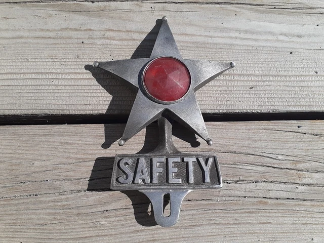 LICENSE PLATE TOPPER Red Dot Reflector Safety Star Rat Rod Hot Rod license-plate-topper-red-dot-reflector-safety-star-rat-rod-hot-rod