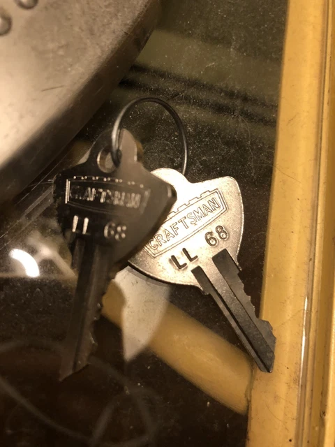 ORIGINAL CRAFTSMAN CROWN Logo Tool Chest/Box Key Set Pair Ll68 £21.23 ...